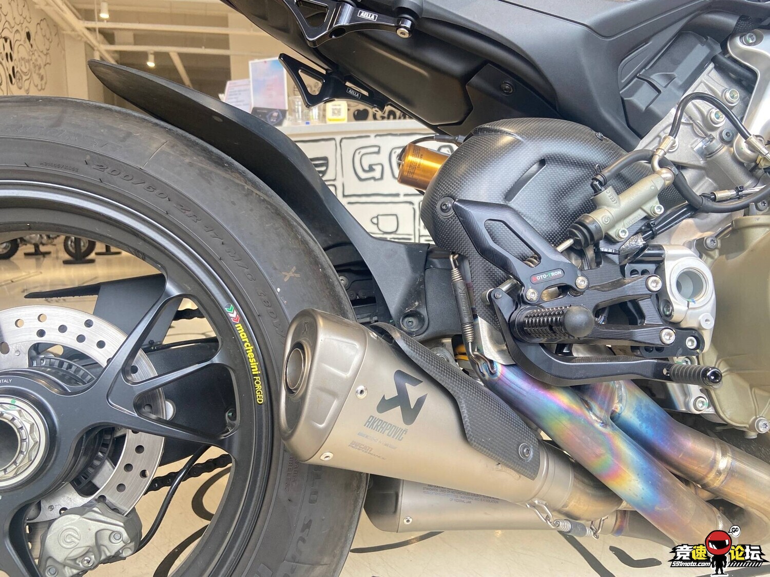 22年街霸v4s-竞速车友会 - 591moto