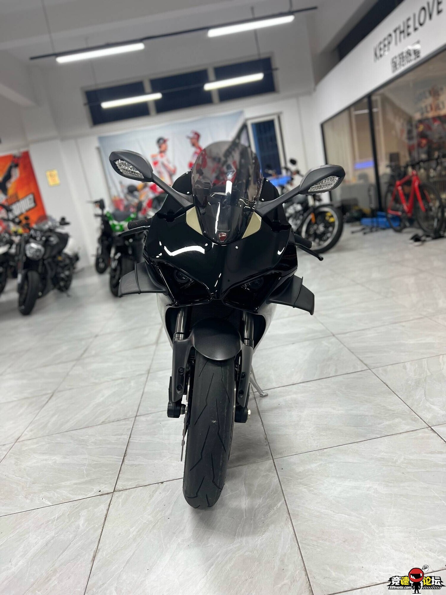 【景泰车行】22年杜卡迪panigale v4黑武士 4000多公里-竞速车友会 - 591moto