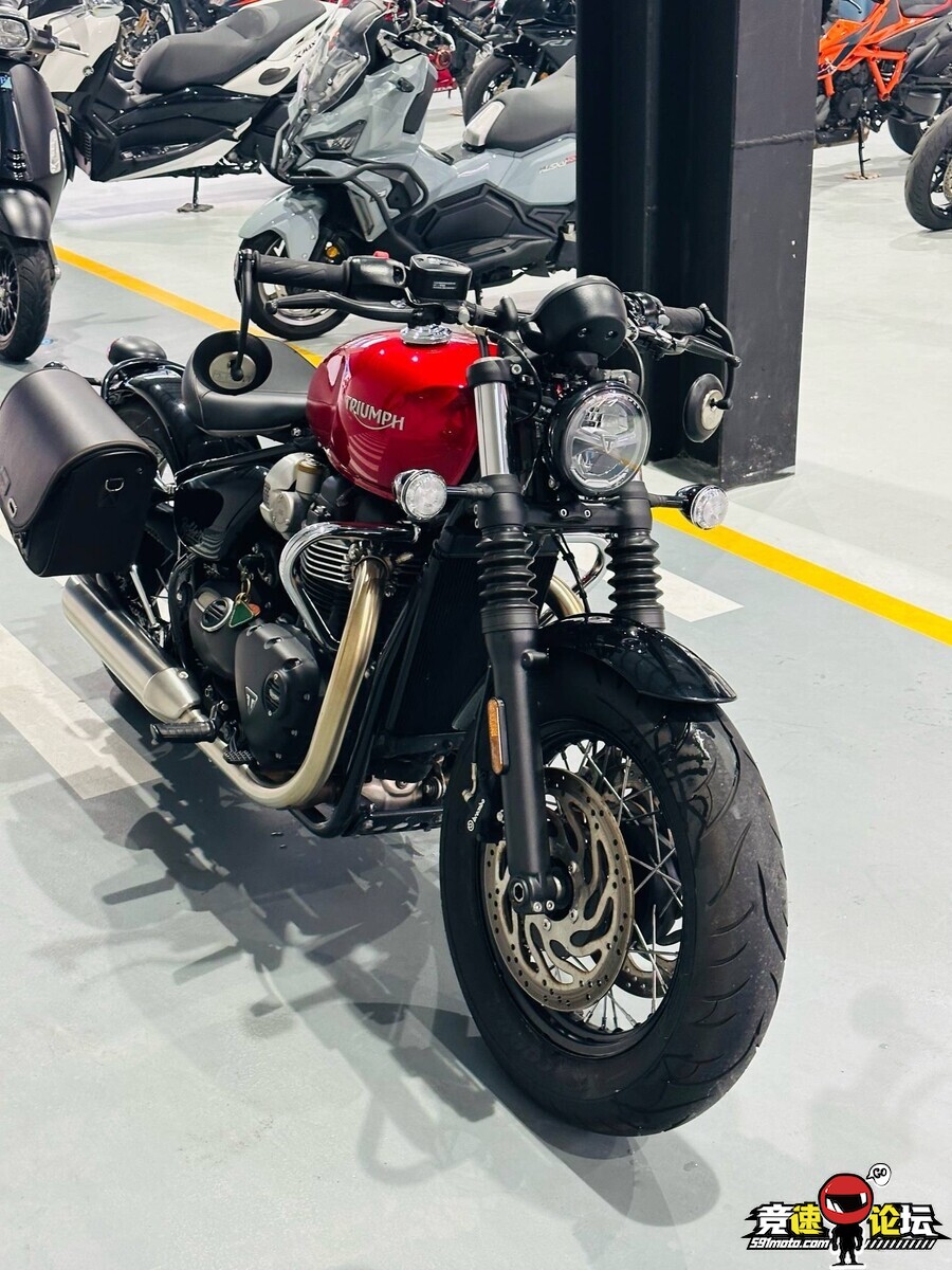 【上海雷霆】最新拿下22年300公里准新凯旋bobber-竞速车友会 - 591moto