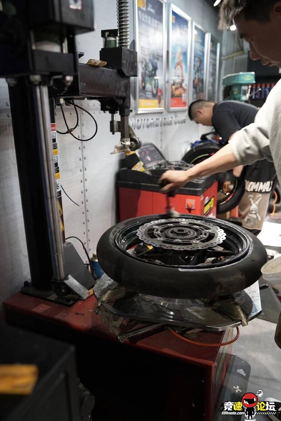 『OMC摩托车改装俱乐部』三台400金卡纳升级恶魔4轮胎-竞速车友会 - 591moto