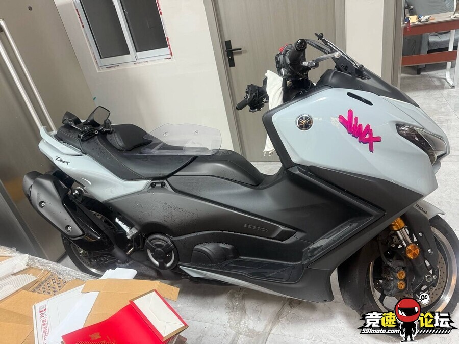 25款tmax560 500公里准新车-竞速车友会 - 591moto