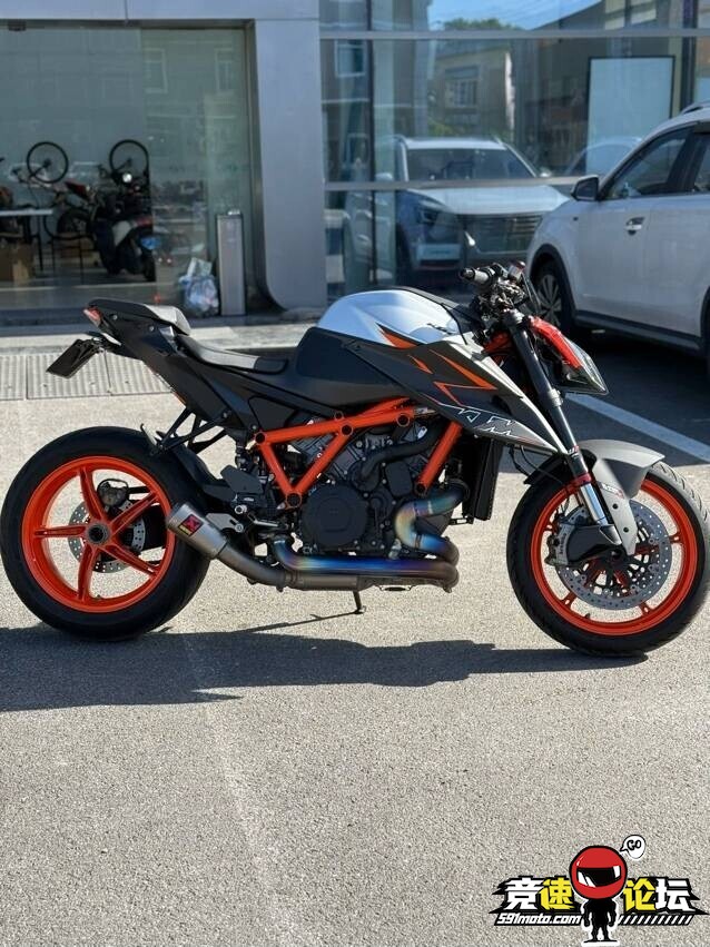 【摩托枢纽】热门爆款来了！沪A大牌ktm sdr1290超级公爵，拉丝银油箱配色-竞速车友会 - 591moto
