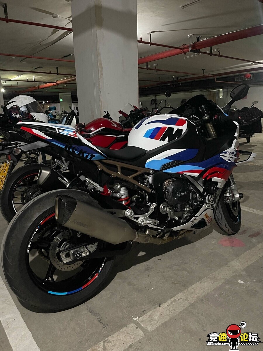 22款宝马双r普版-竞速车友会 - 591moto